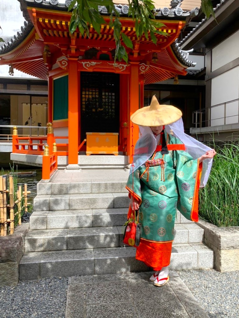 The Lifestyle of Japanese nobility in Heian Period (early 11th century ...